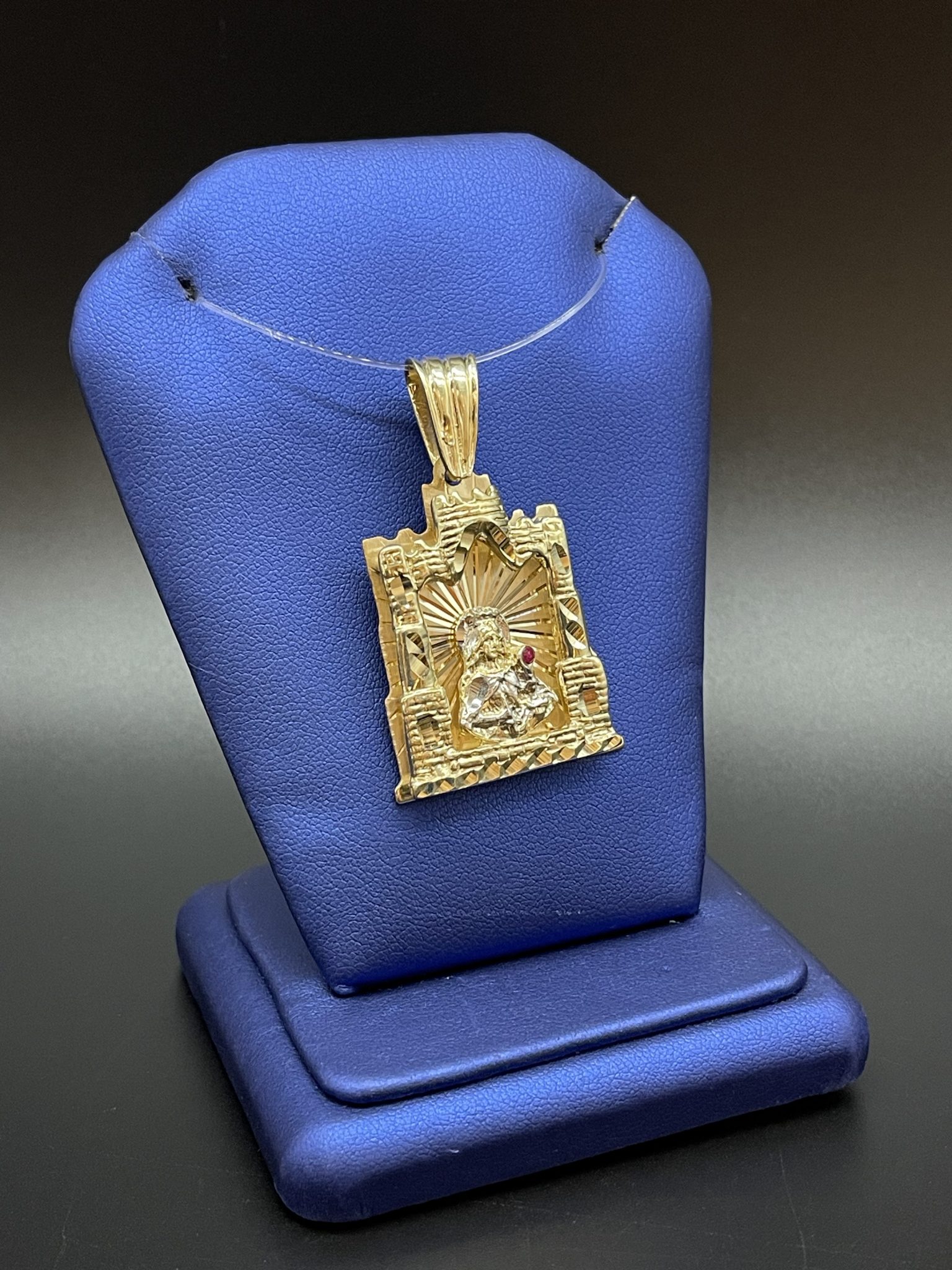 10KT Solid Gold Santa Barbara Pendant VJ Diamond Orlando