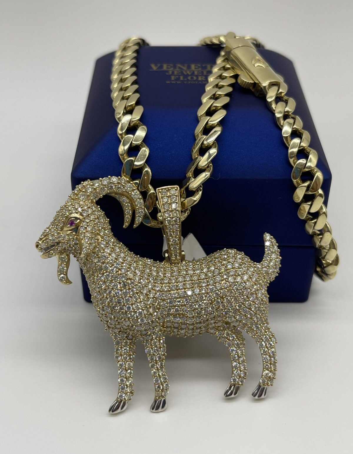 10KT Gold 26” Rosary Necklace 5MM VJ Diamond Orlando