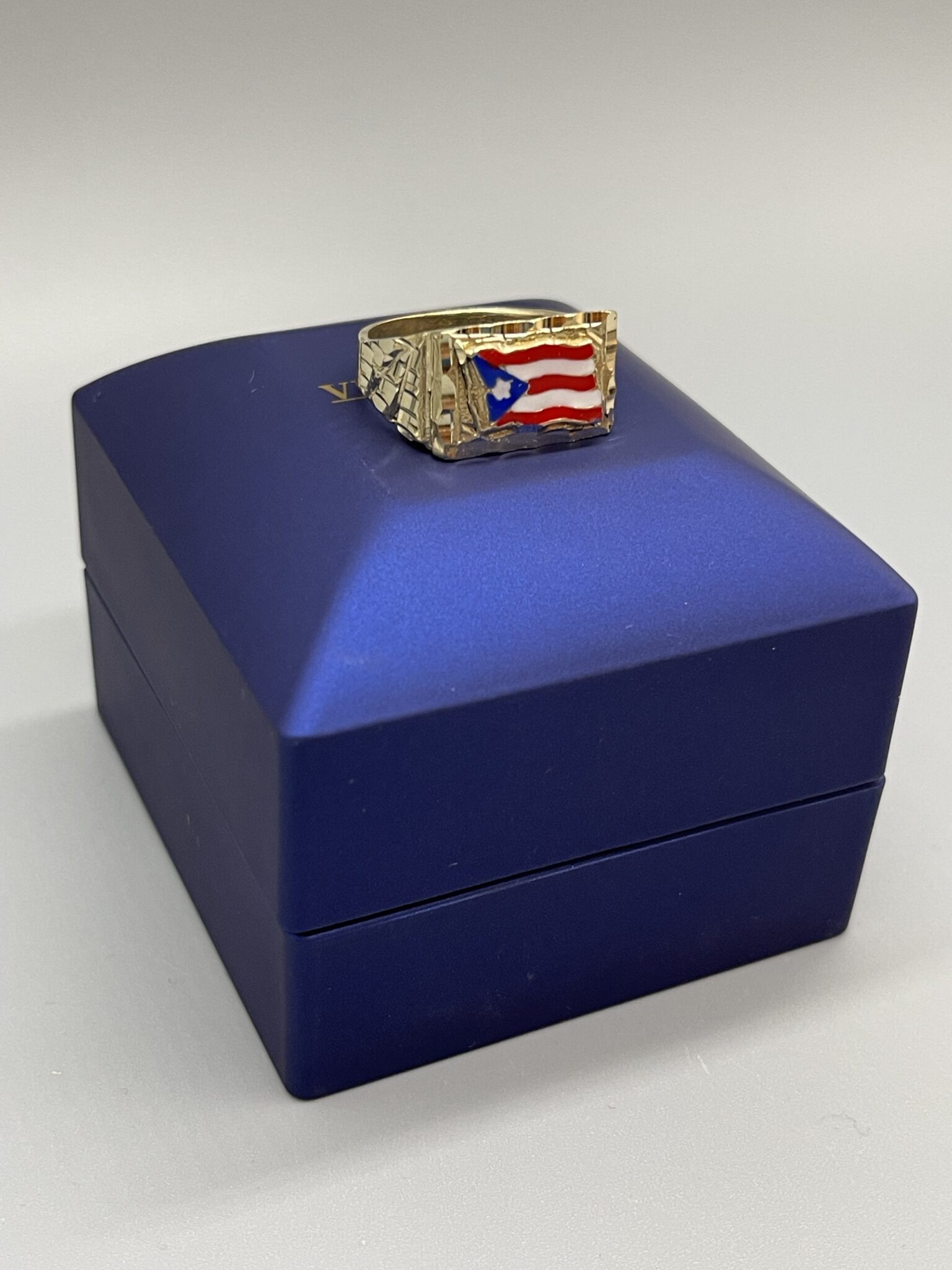 10KT Gold Puerto Rican Flag Ring VJ Diamond Orlando