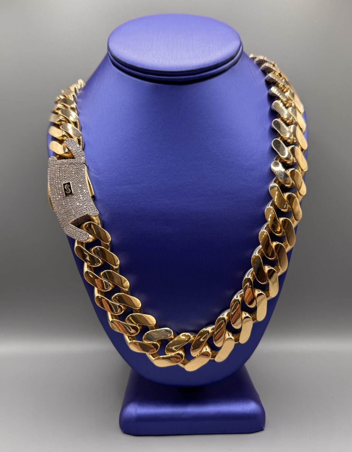 10KT Gold 23MM Monaco 26” Necklace VJ Diamond Orlando